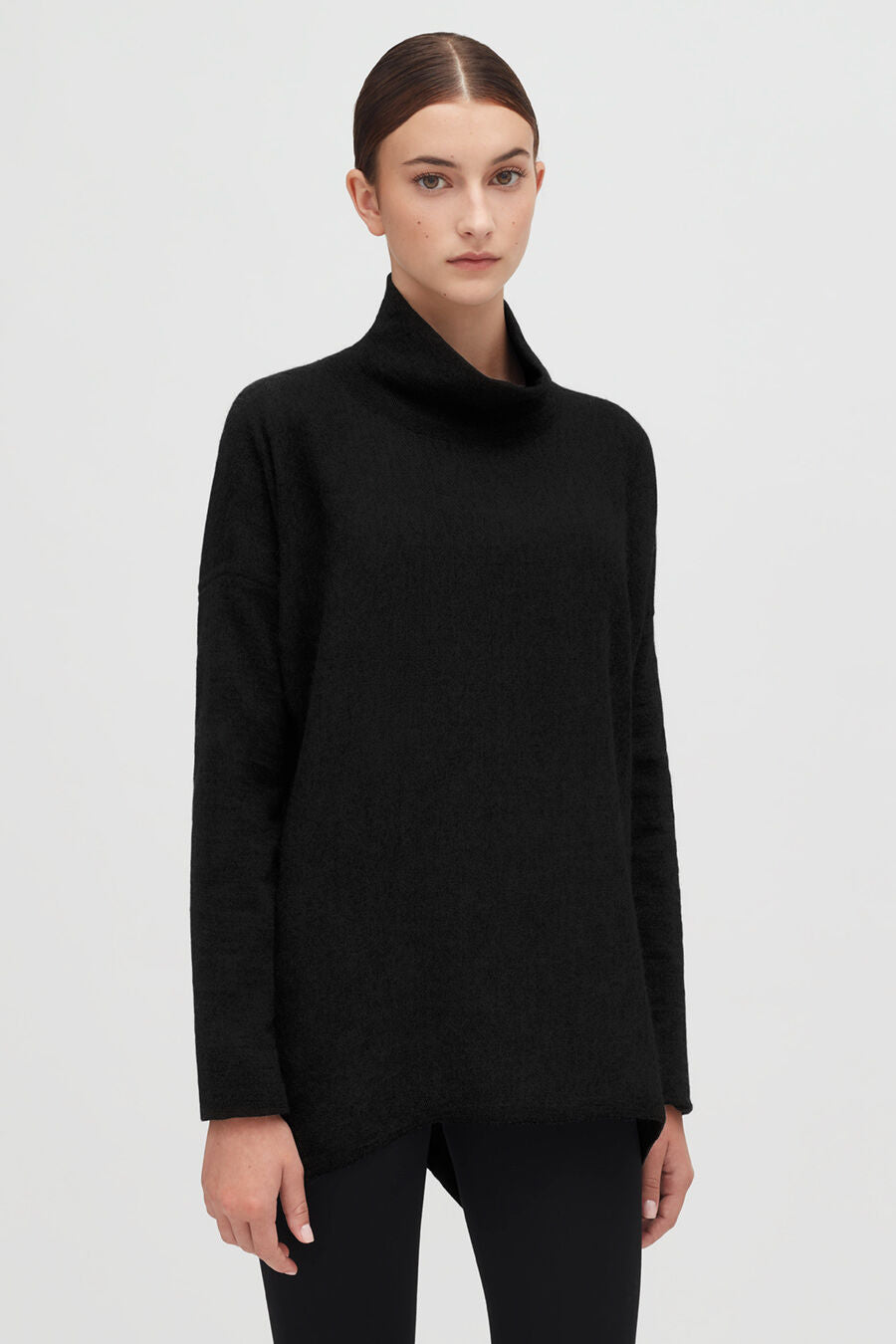 Alpaca Open-Back Turtleneck Sweater – Cuyana